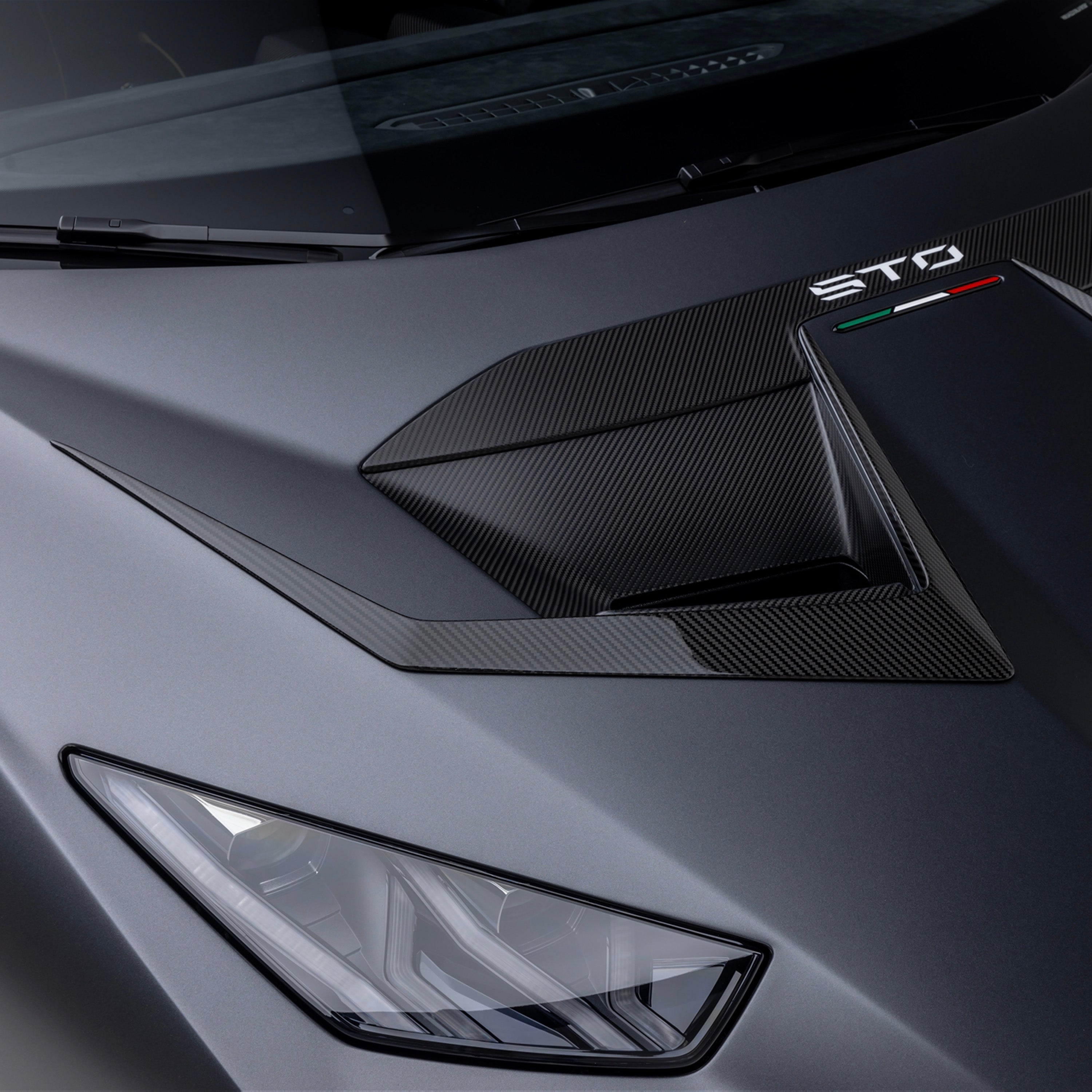 Huracan STO Aero Hood Ducts Carbon Fiber – EUDM Autosports